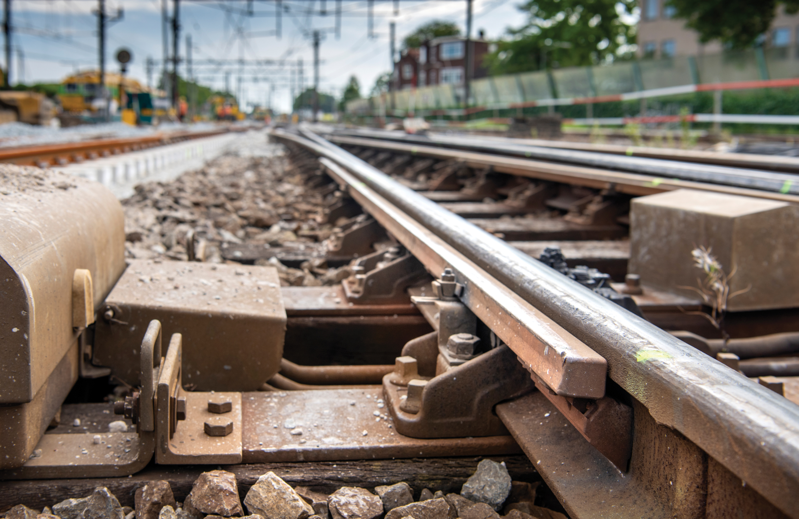 Sustainable superstructure renewal of industrial estate and yard tracks ...